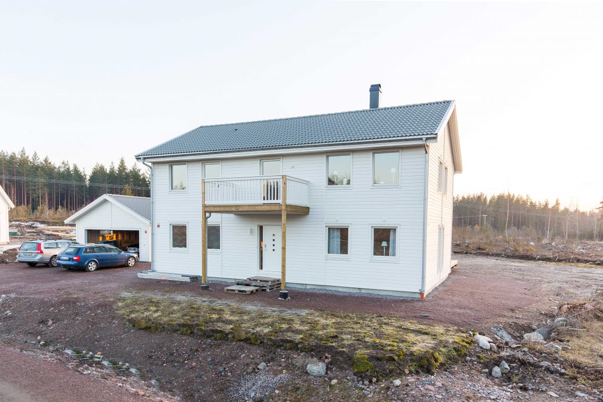 Nya Solid 194 - En härlig rymd mellan kök och vardagsrum som vetter mot baksidan ...